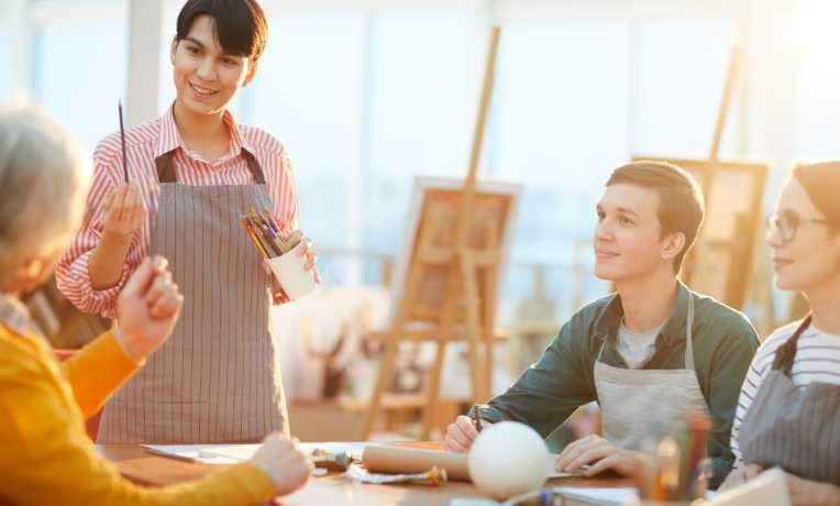 From Studio to Classroom: How to Become an Art Lecturer - Boltjobs.com