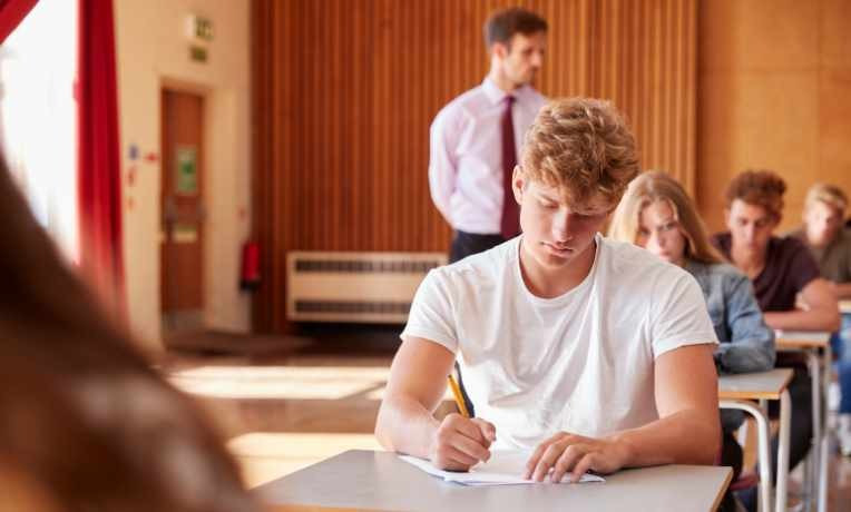 Exam Invigilator Job Description: Roles and Responsibilities - Boltjobs.com